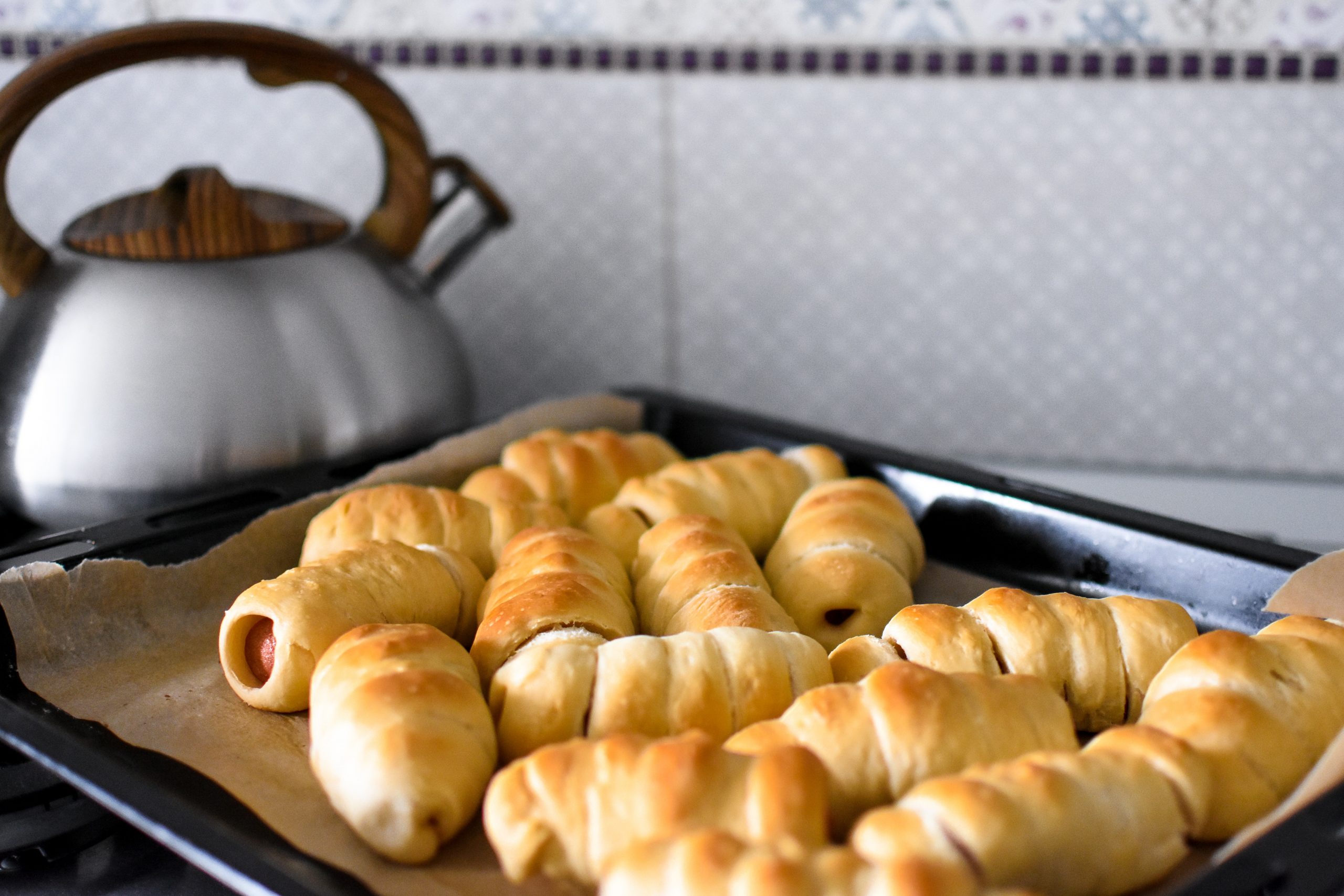 Recept: Hrenovke u lisnatom tijestu - Hrvatska danas