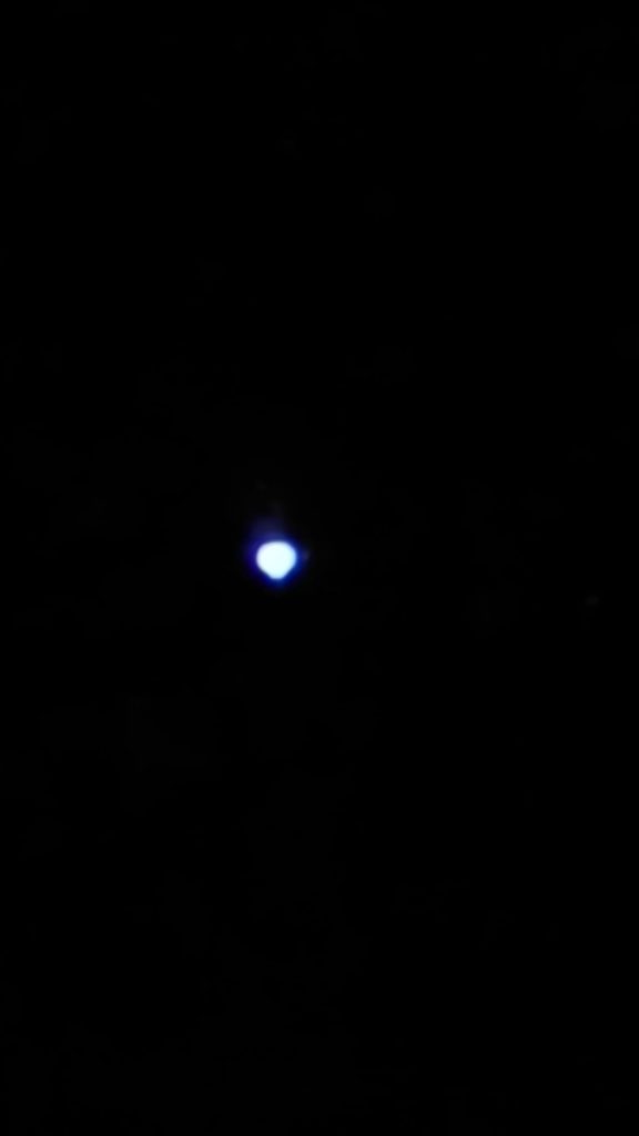 VIDEO Snimio je svjetla na nebu iznad Krka: Nije ovo avion, dođi vidi! - Hrvatska danas